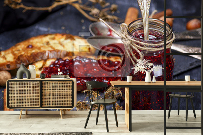 Fototapeta dżem malinowy ze szklanym słojem i kromki białego chleba na ...